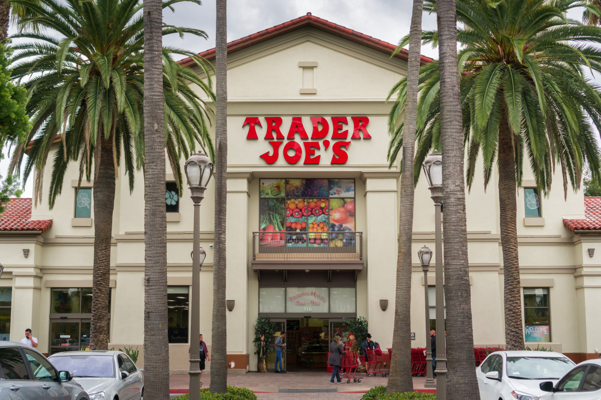 These Are Trader Joe's' New Year's Day Hours