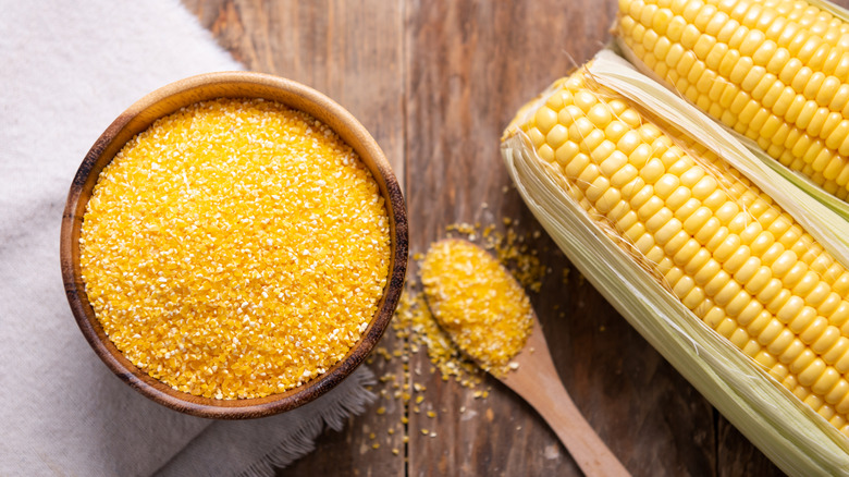 Cornmeal Vs Sawmill Gravy: What's The Difference?