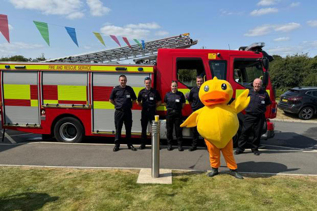 Oxfordshire fire station crews engage with town residents Oxfordshire fire station crews engage with town residents
