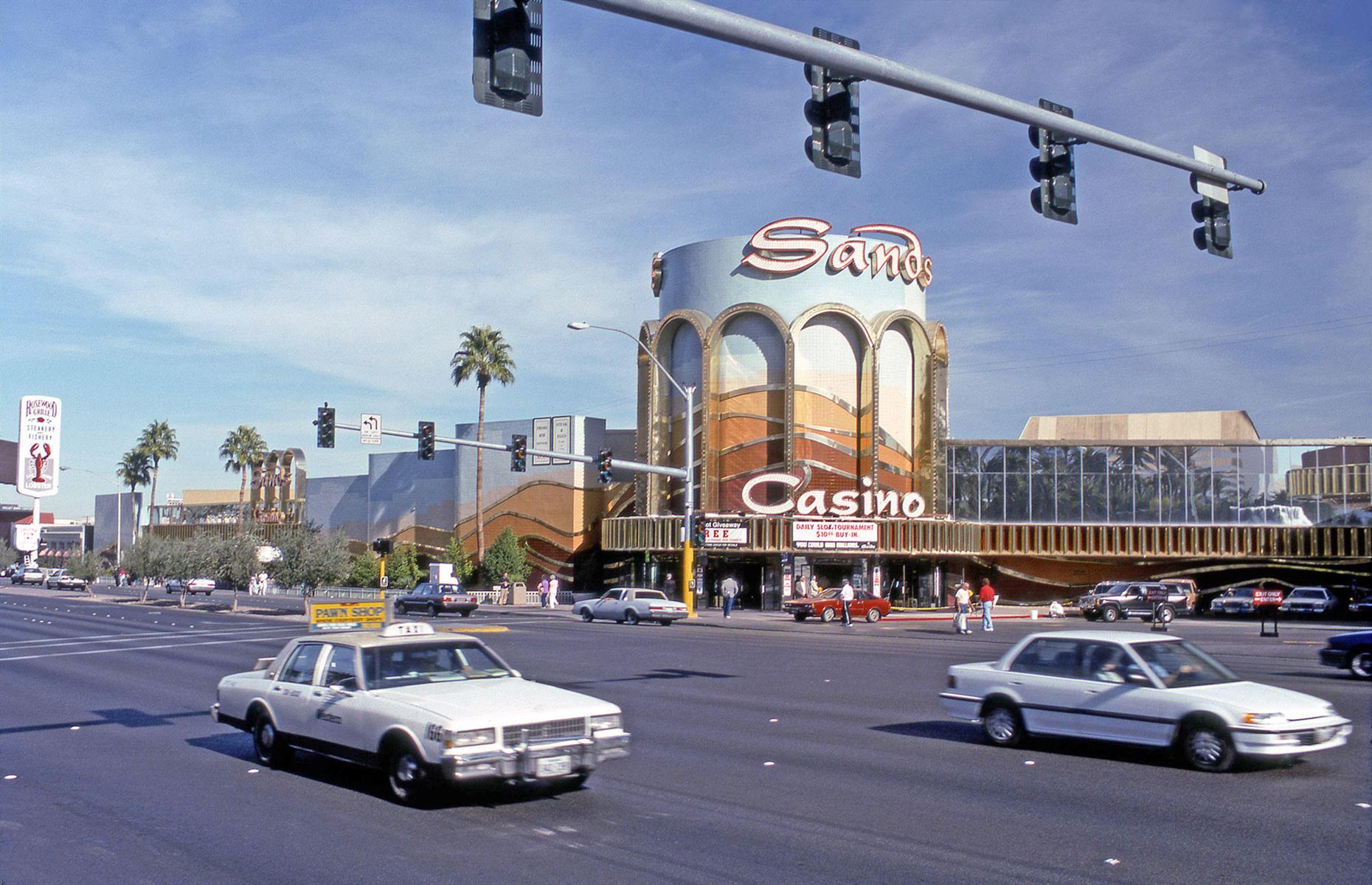 30 Once Legendary Las Vegas Hotels That No Longer Exist