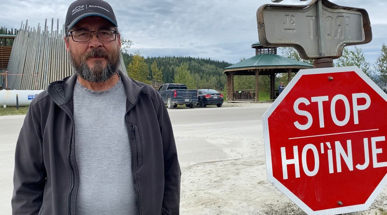 New stop signs in Dawson City, Yukon feature language of Tr'ondëk Hwëch ... New stop signs in Dawson City, Yukon feature language of Tr'ondëk Hwëch ...