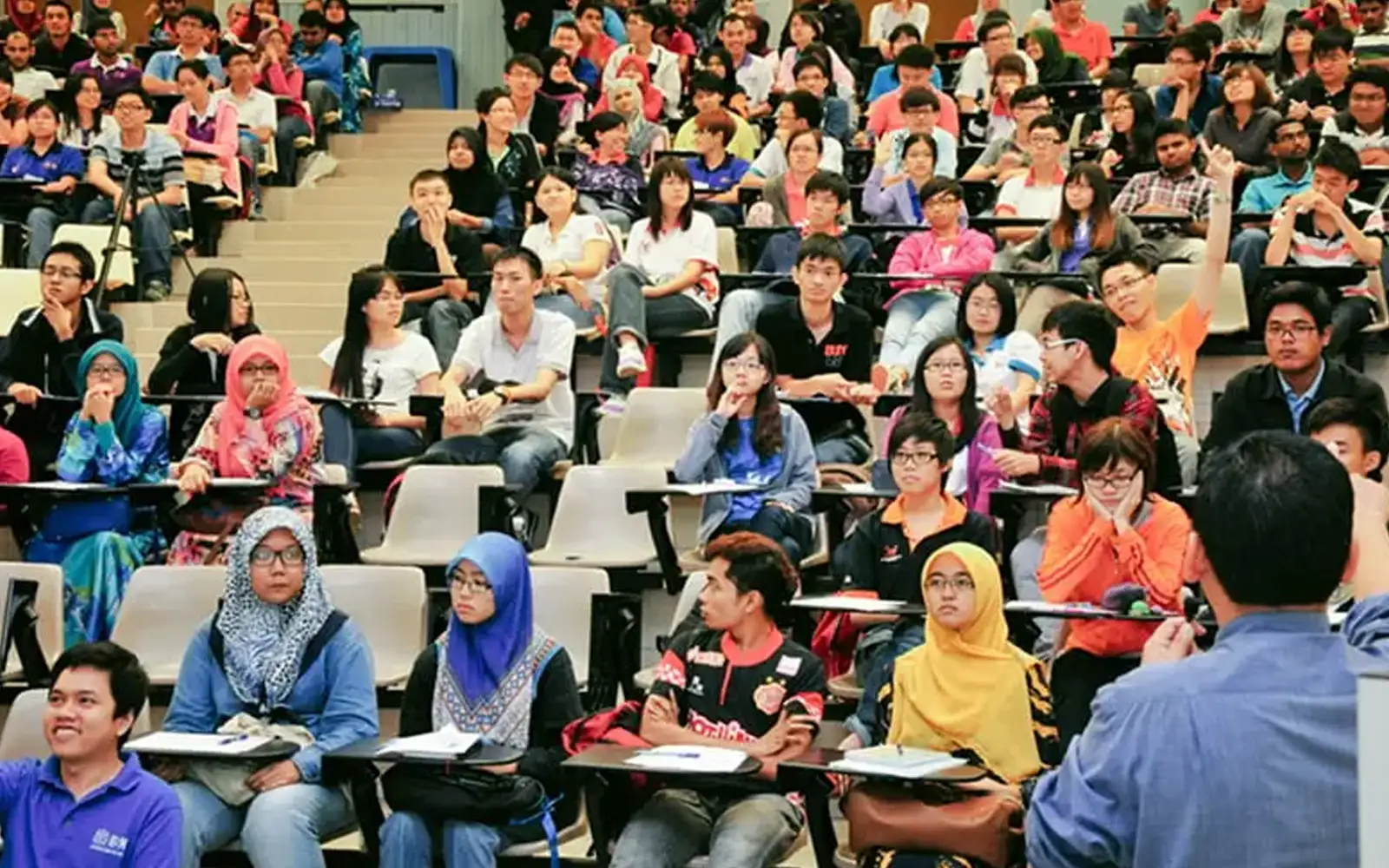 Over 29,000 STPM leavers offered spots in public varsities in latest intake