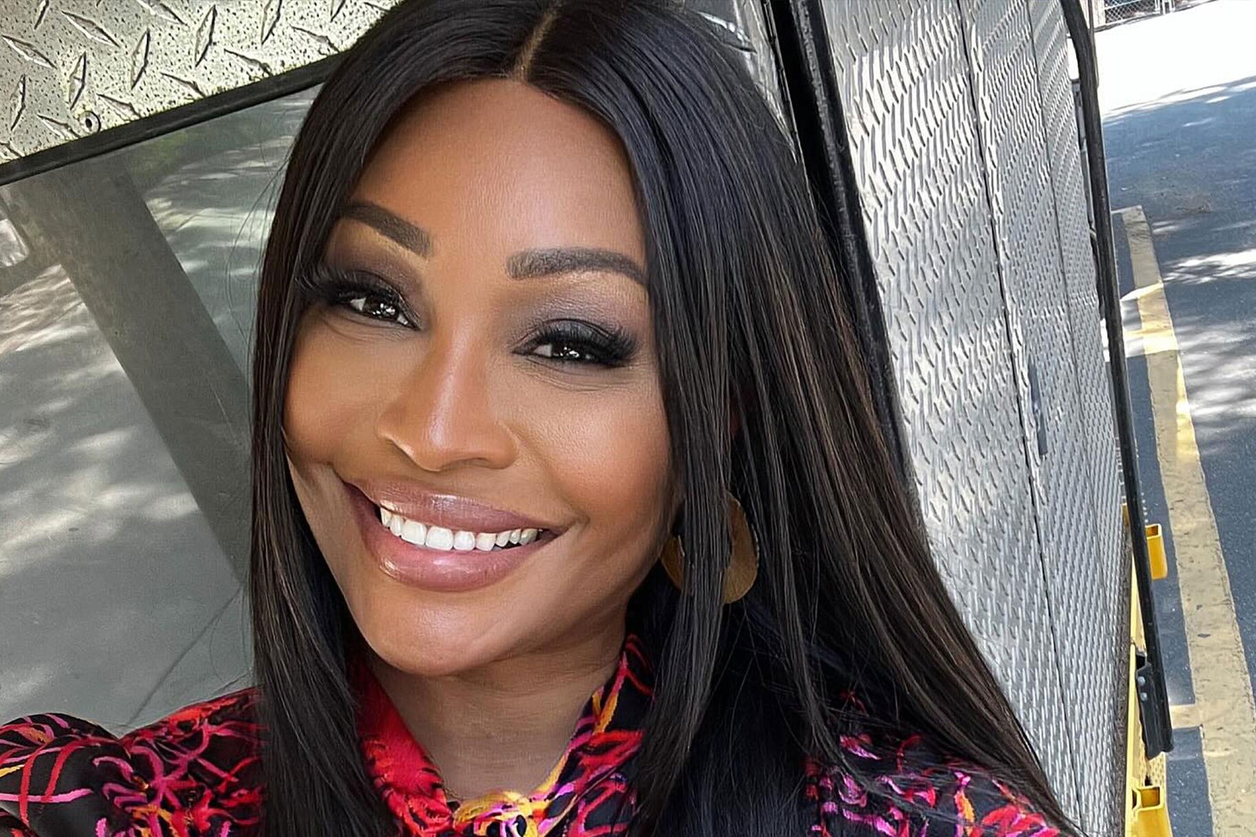 See Cynthia Bailey's Snow Covered Backyard at Lake Bailey (PHOTO)