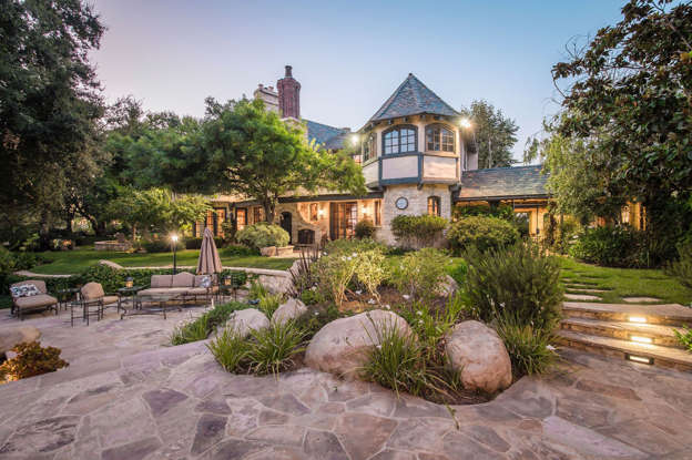 Jennifer Lopez’s Former Wedding Venue Is on Sale for $7.25 Million—See ... Jennifer Lopez’s Former Wedding Venue Is on Sale for $7.25 Million—See ...