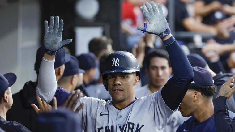 Yankees, Mets make historic offers over $700 million to free agent slugger Yankees, Mets make historic offers over $700 million to free agent slugger