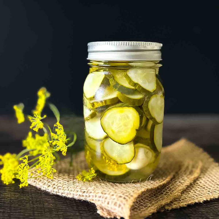 Crispy Refrigerator Sweet Dill Pickles