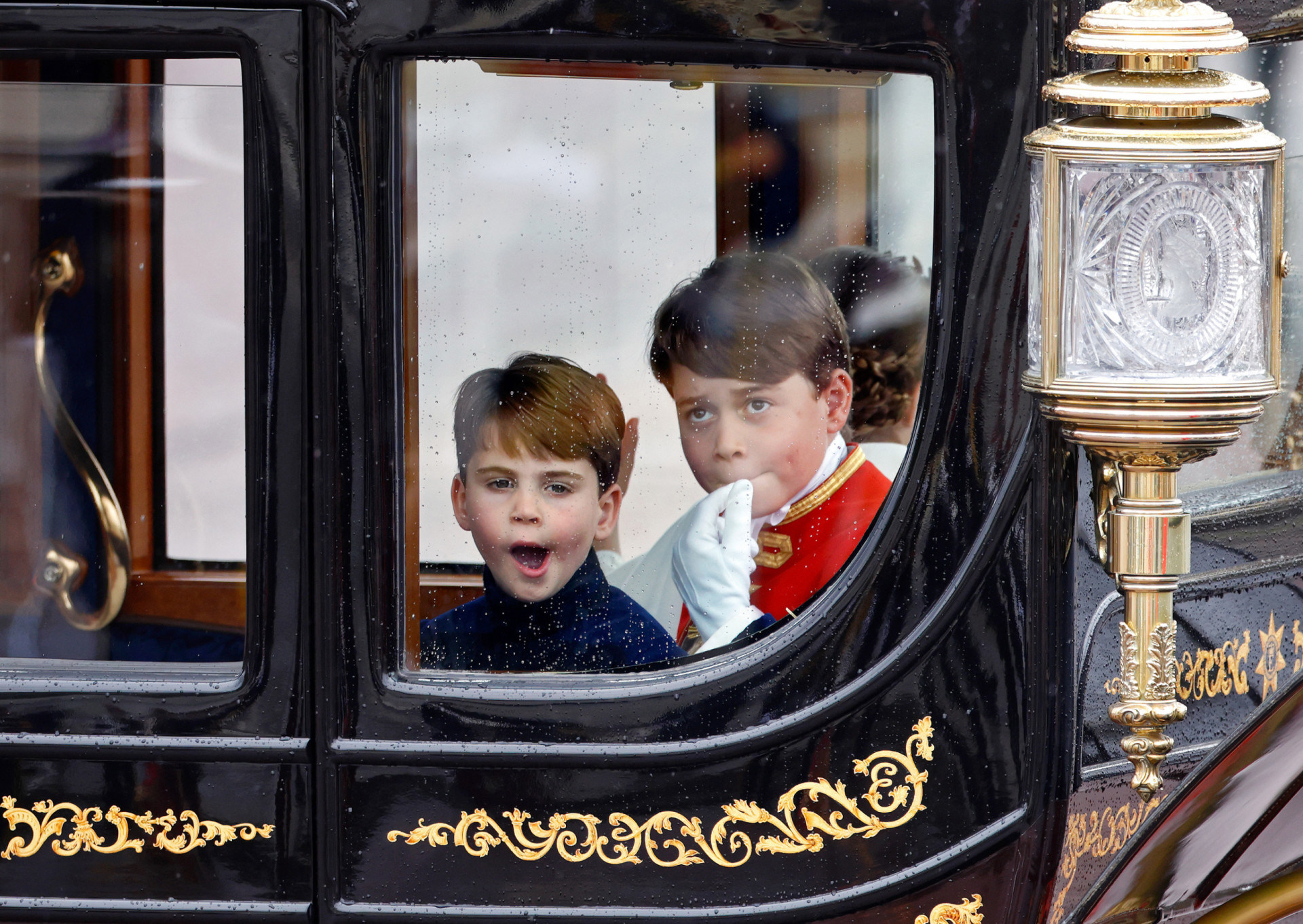 What it’s really like to live at Buckingham Palace What it’s really like to live at Buckingham Palace