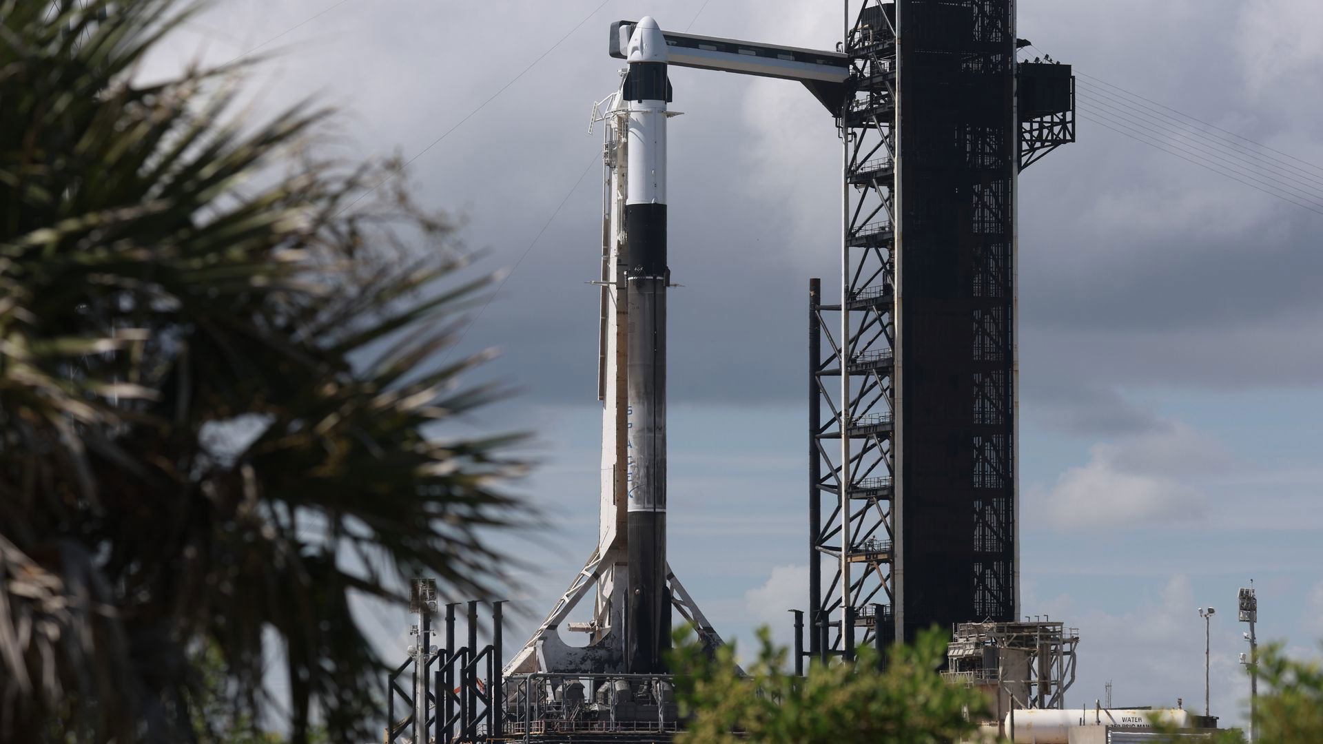 SpaceX’s Falcon 9 rocket is grounded after fiery landing failure SpaceX’s Falcon 9 rocket is grounded after fiery landing failure
