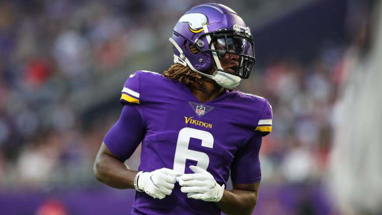 Eagles Waive Former First Round Pick Who Was Injured in Final Preseason ...