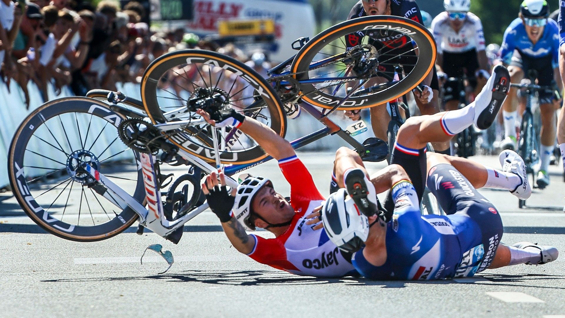 Vreselijke valpartij, foto's van een gewelddadige botsing