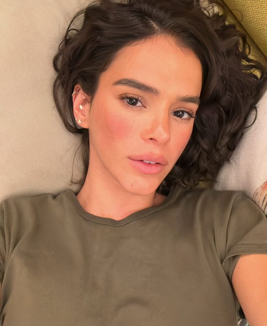 Bruna Marquezine exalta conquista do namorado, João Guilherme