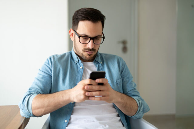 What To Text Your Partner When You Want Reassurance