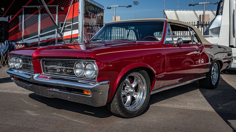 10 Classic Pontiac Models Worth Every Penny