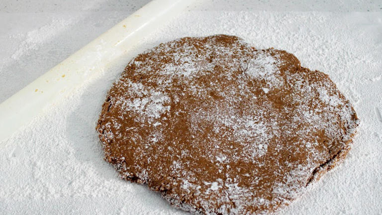 Buns Will Be Delicious With A Cup Of Tea Or A Glass Of Milk - Molasses ...