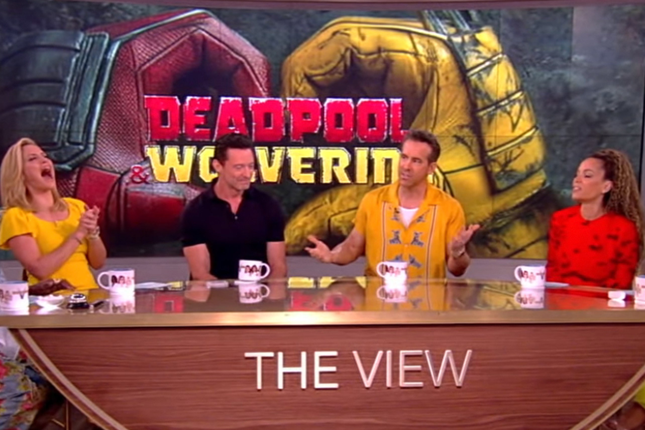 Ryan Reynolds Jokingly Blames Hugh Jackman For Killing His Dad On ‘The ... Ryan Reynolds Jokingly Blames Hugh Jackman For Killing His Dad On ‘The ...