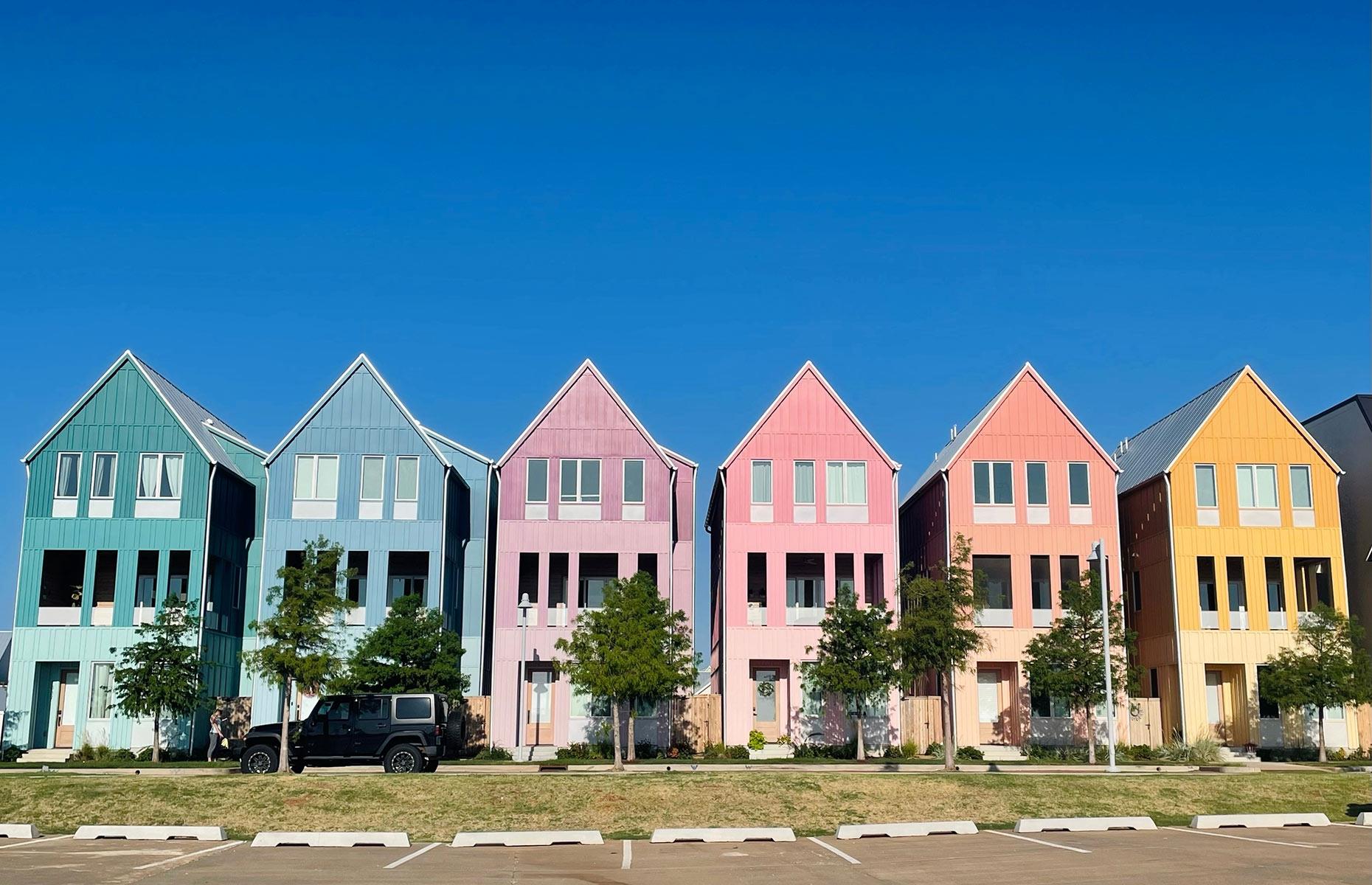 38 Dazzling Homes That Prove Color Is Everything