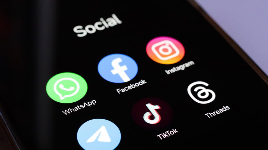Instagram users can now add Notes to posts and Reels Instagram users can now add Notes to posts and Reels
