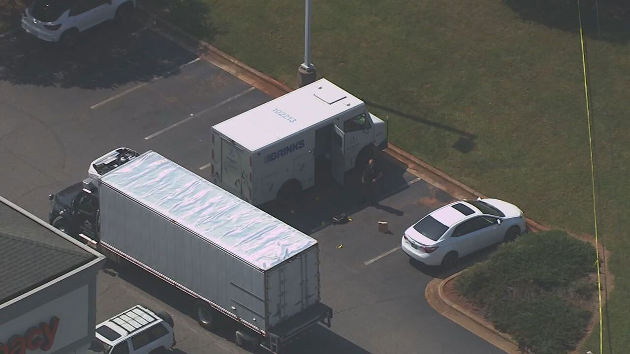 Armored truck driver shot during robbery at Statesville CVS Armored truck driver shot during robbery at Statesville CVS