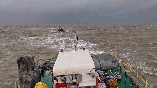 Cyclone Asna: Red alert for Karnataka, IMD forecasts heavy rain for Gujarat Cyclone Asna: Red alert for Karnataka, IMD forecasts heavy rain for Gujarat