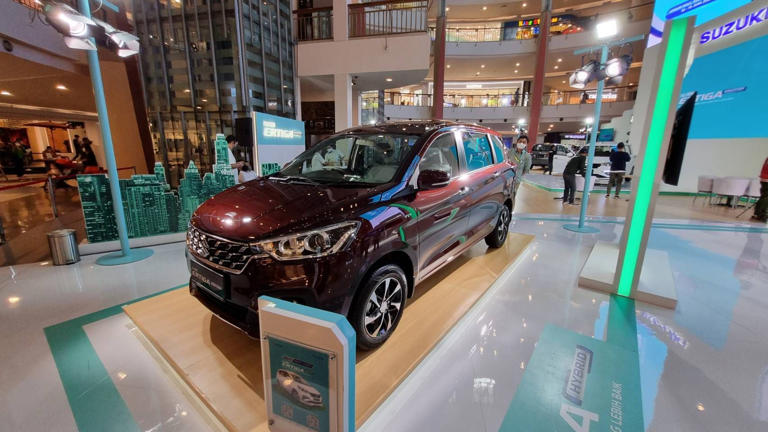 Mobil Lega Buat Mudik Sekeluarga, Seirit Ini Suzuki Ertiga Hybrid GX