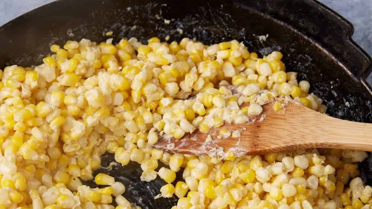 Springtime Potluck Favorites: What to Bring So You’re Always Invited Back