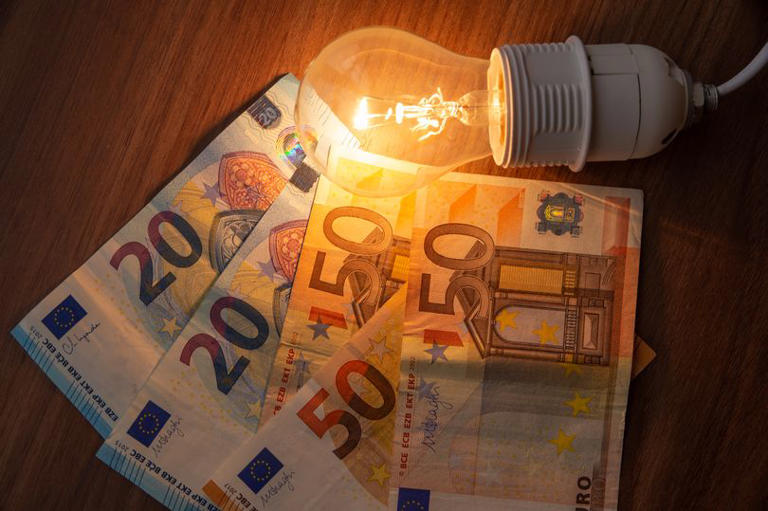 Hopes that energy bills will fall in 2026 as wholesale gas prices cut