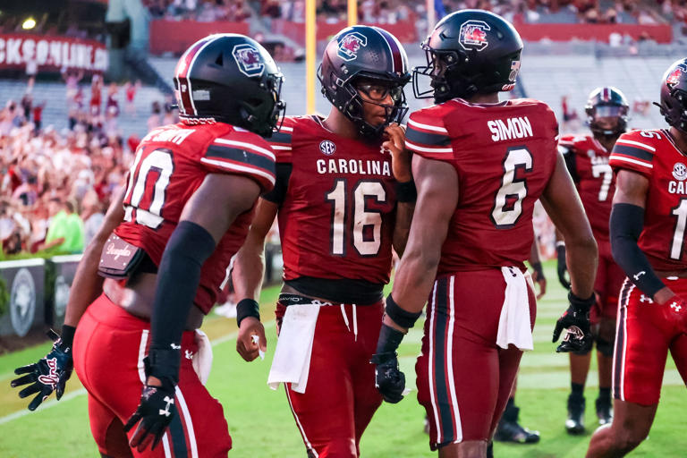 South Carolina football vs Kentucky score prediction, scouting report ...