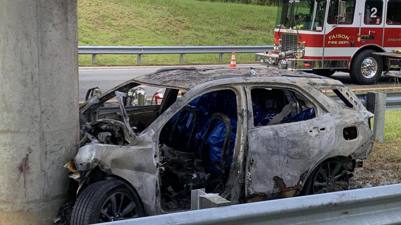Fatal crash closes lane on I-40 in Sampson County; one dead after car ... Fatal crash closes lane on I-40 in Sampson County; one dead after car ...