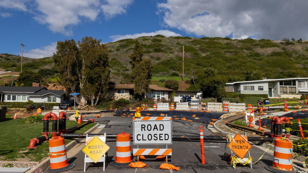 SoCal Edison turning off power to an additional block of homes in ... SoCal Edison turning off power to an additional block of homes in ...