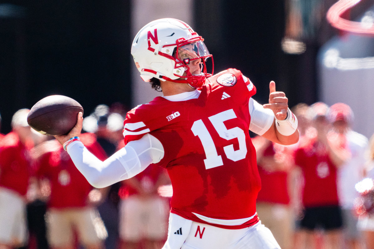 Dylan Raiola Facing Backlash for Imitative Behavior During Illinois ... Dylan Raiola Facing Backlash for Imitative Behavior During Illinois ...
