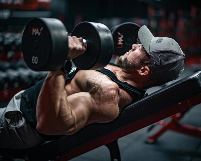 Work every muscle with this complete full-body dumbbell workout — no ...