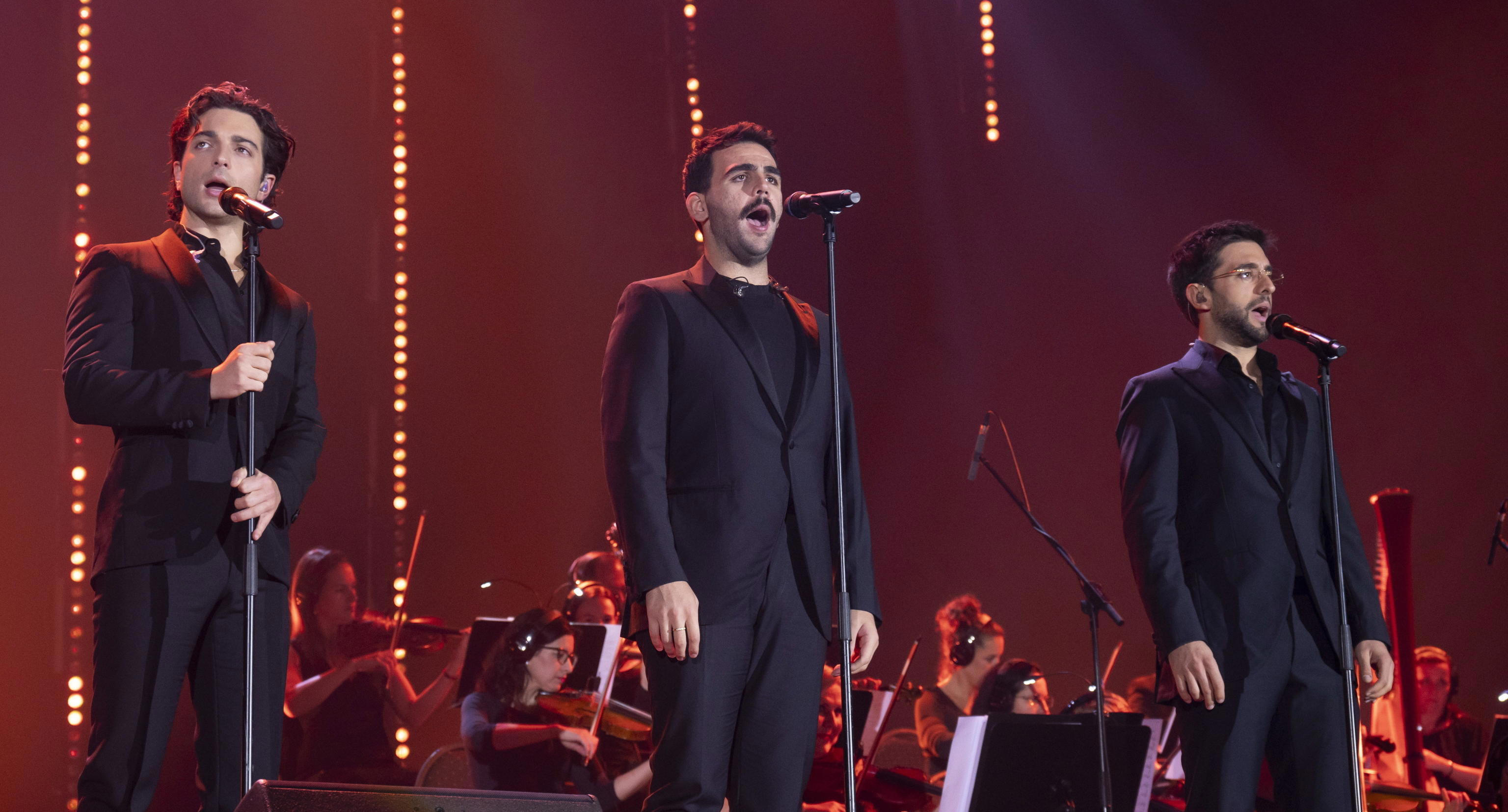 Il Volo infiamma il pubblico di Agrigento e spegne le polemiche Il Volo infiamma il pubblico di Agrigento e spegne le polemiche