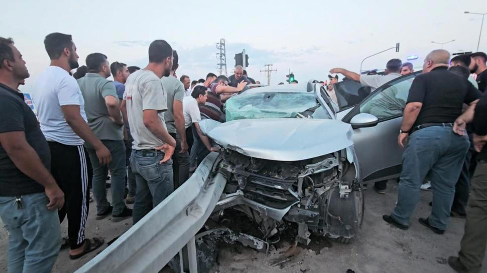 Aksaray'da feci kaza: 2'si ağır 4 kişi yaralandı Aksaray'da feci kaza: 2'si ağır 4 kişi yaralandı