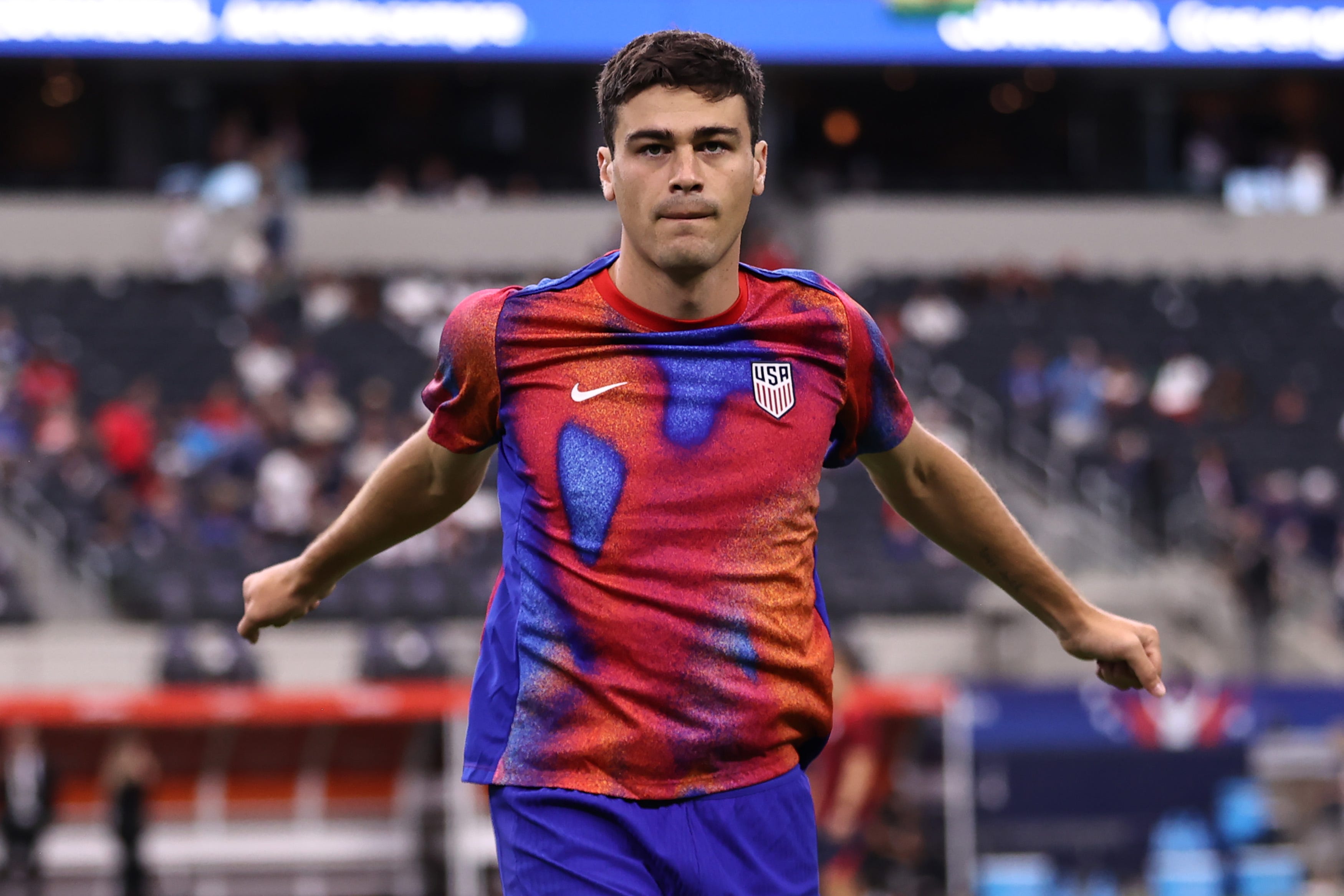 USMNT star Reyna returns to Borussia Dortmund training