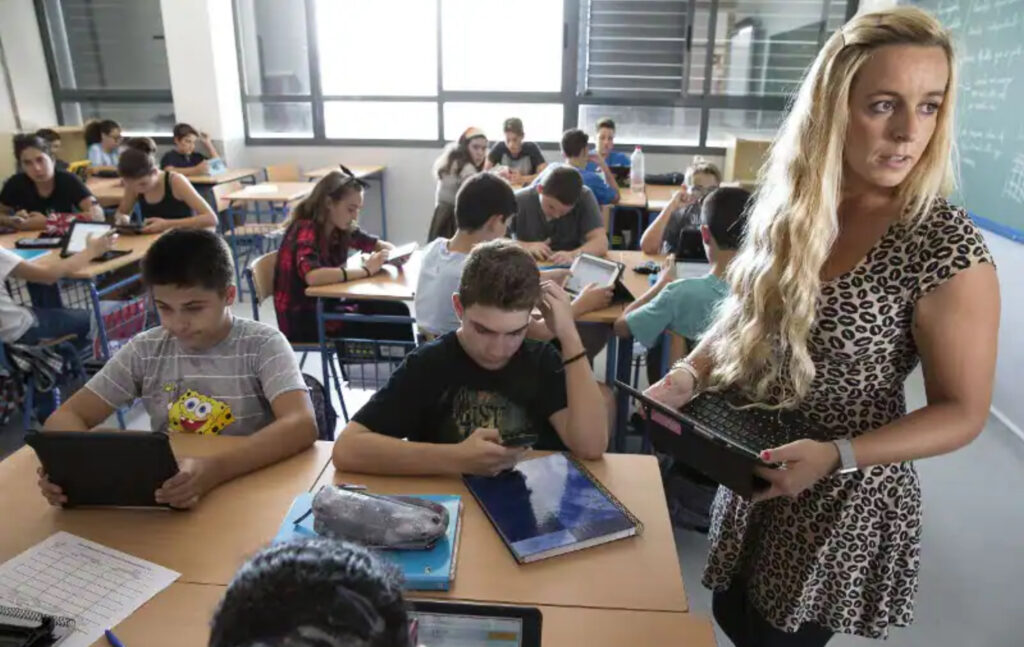 Conferma docente di sostegno 2026/27, quando sarà possibile? Decisivo ...