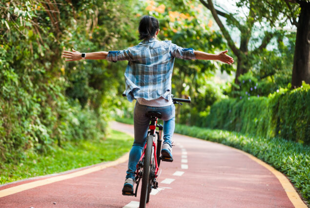Why cycling is four times more efficient than walking, according to ...