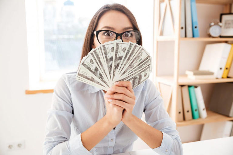 7 Smart Ideas To Take Control of Your Money