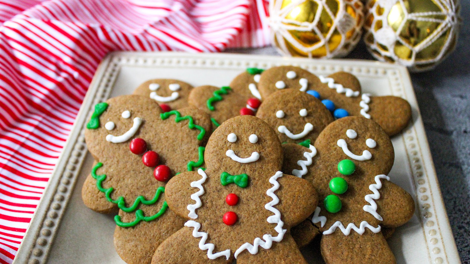 We Couldn't Resist Turning Doris' Sweet And Spicy Gingerbread Recipe ...