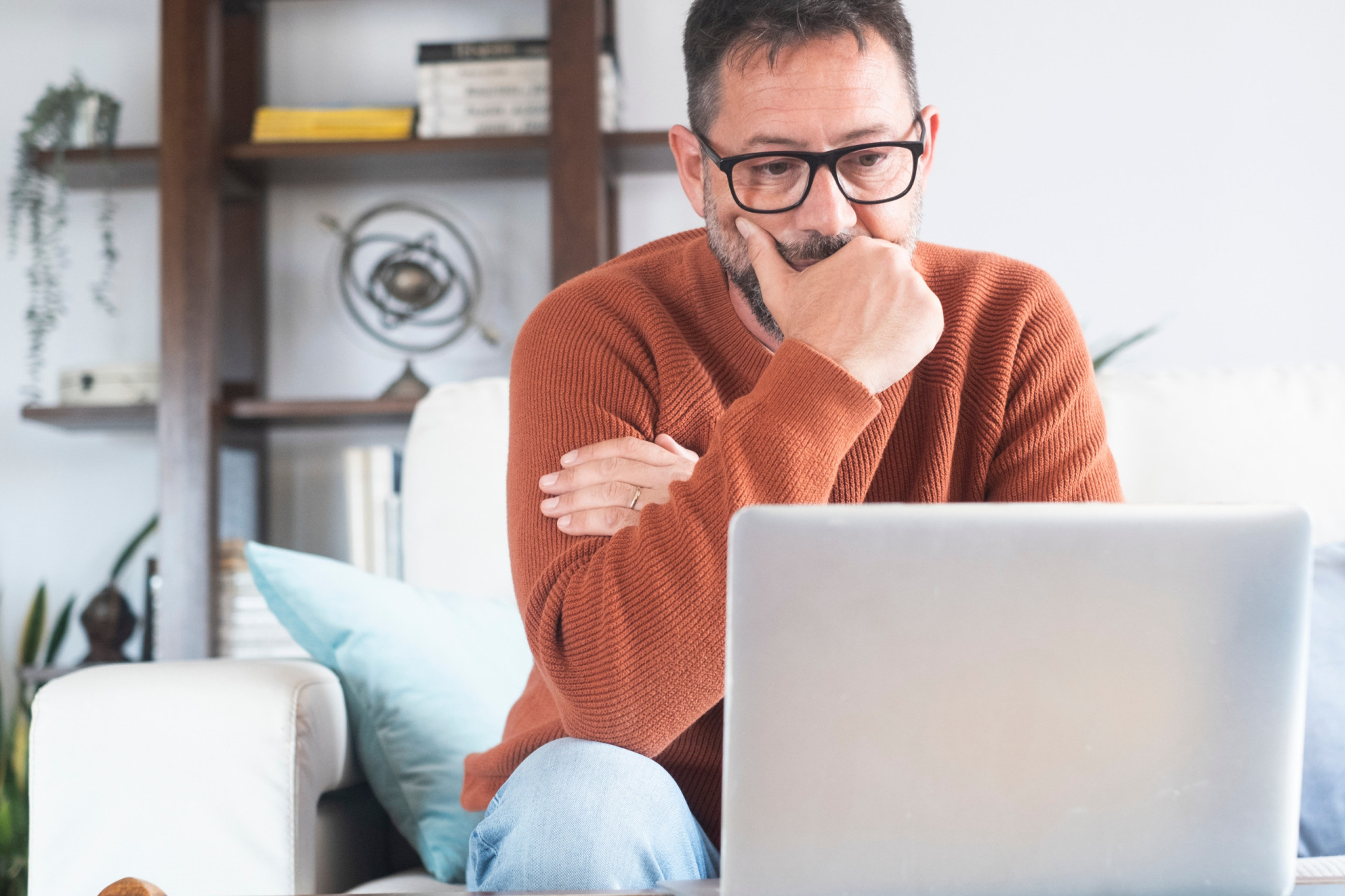 Social exhaustion: what it is, its signs, and how to recover