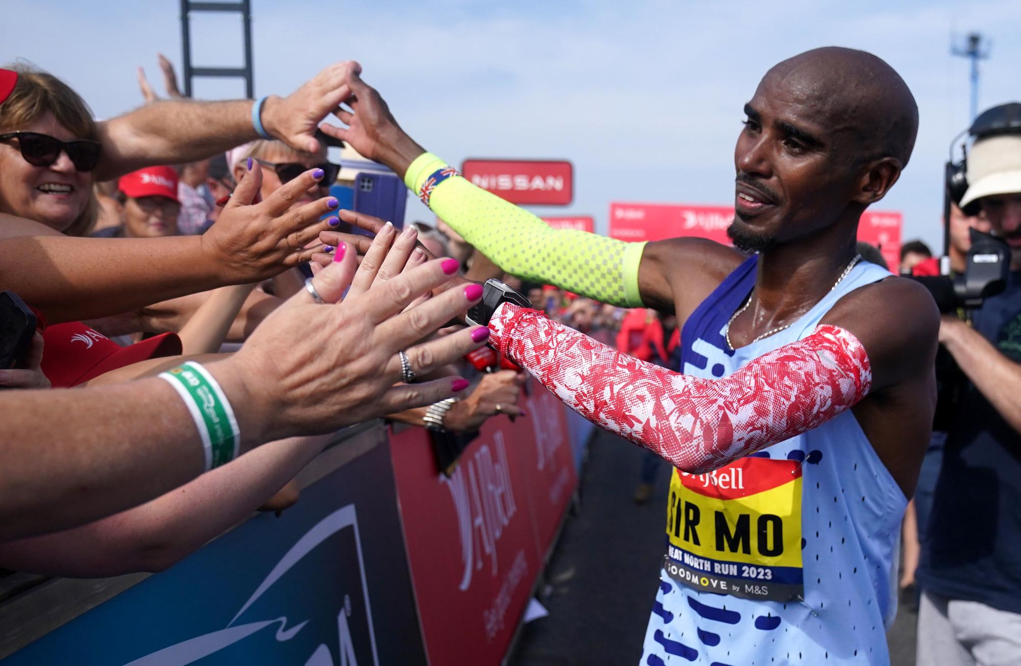 Mo Farah and Manchester Marathon runner launch new running app to get ...