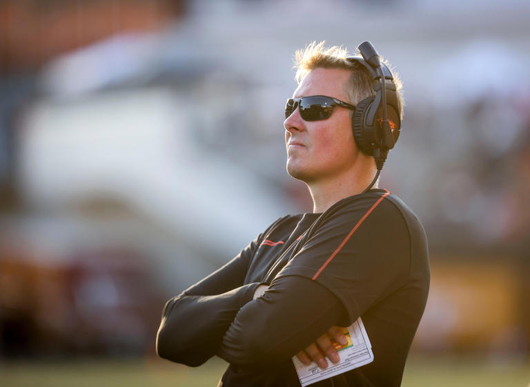 Oregon State football coach Trent Bray talks California, depth chart ...