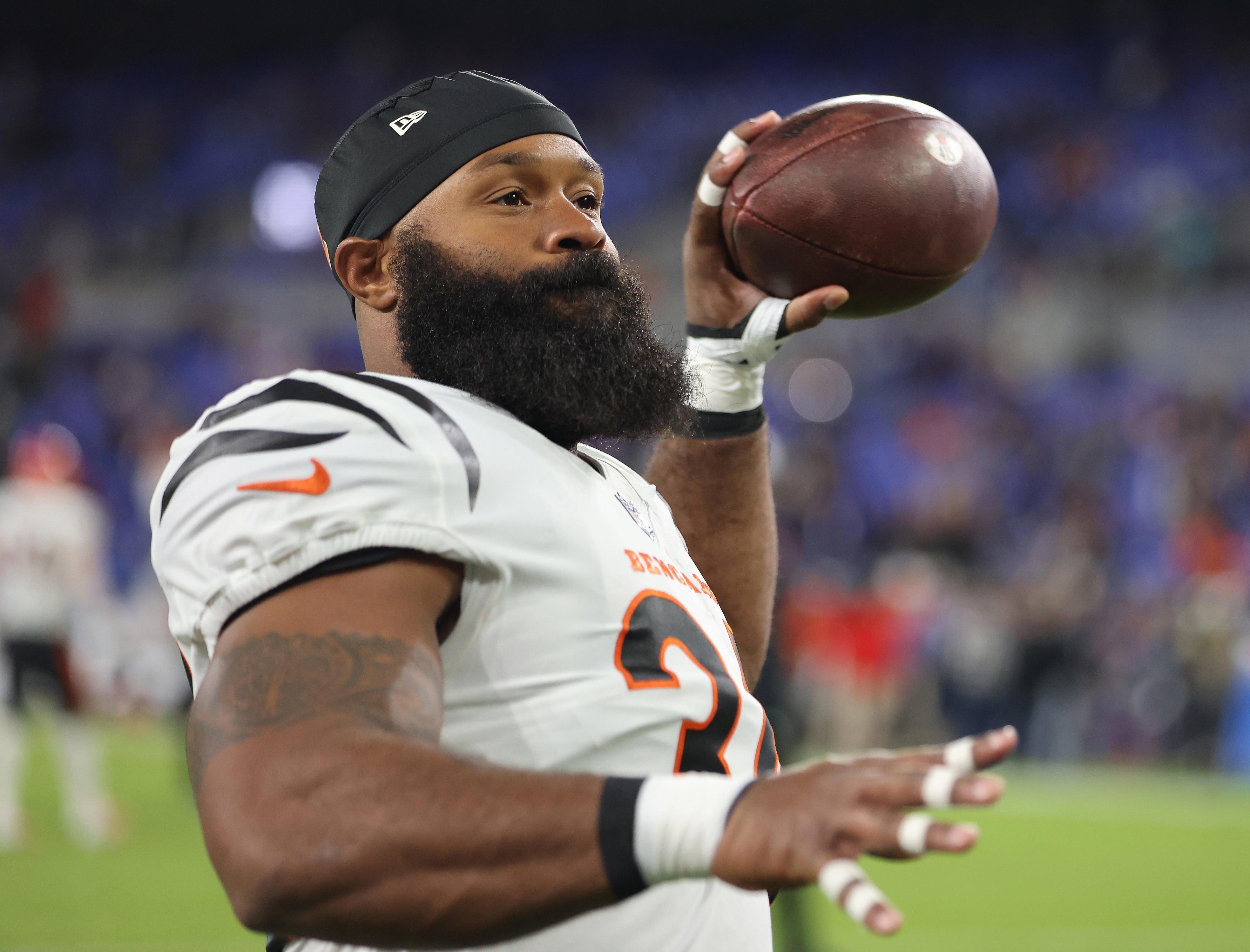 Cincinnati Bengals bring back running back Samaje Perine in NFL free agency