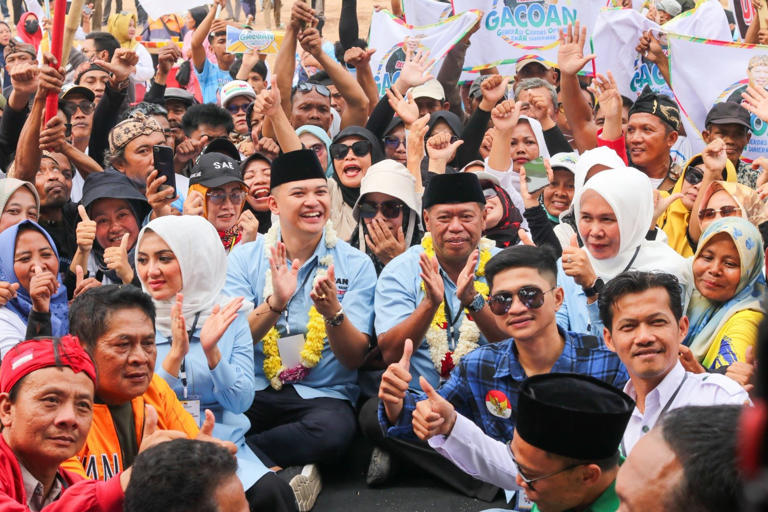 Dukungan untuk Eman-Dena di Akar Rumput Menguat, Sosok Ini Punya ... Dukungan untuk Eman-Dena di Akar Rumput Menguat, Sosok Ini Punya ...