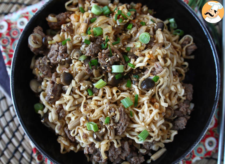 How to cook instant noodles? quick recipe with beef and mushrooms!