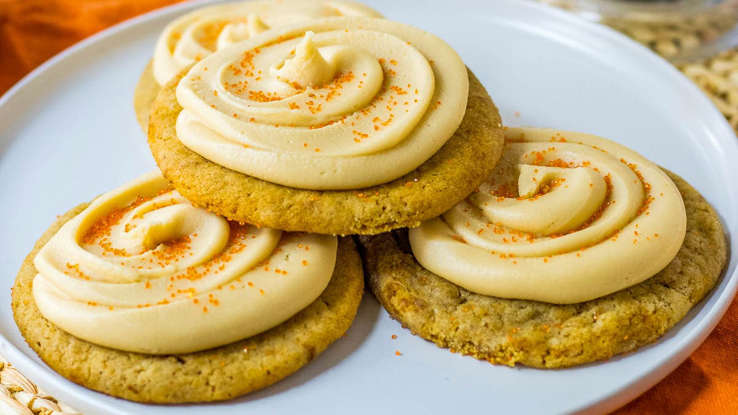 17 Fall Cookies So Good, You’ll Want to Keep Them All to Yourself 17 Fall Cookies So Good, You’ll Want to Keep Them All to Yourself
