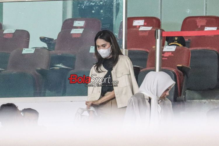 Istri Pratama Arhan, Azizah Salsha Akhirnya Buka Suara setelah Isu ... Istri Pratama Arhan, Azizah Salsha Akhirnya Buka Suara setelah Isu ...
