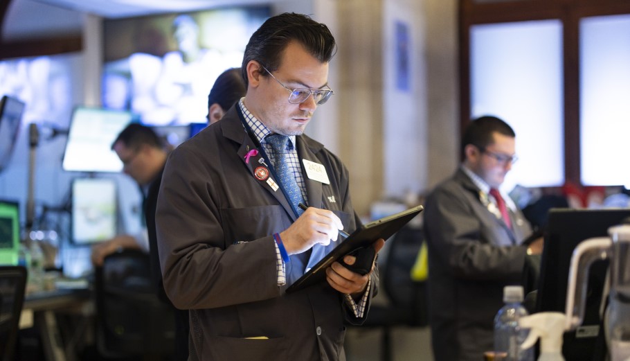 Μάζεψε τις απώλειες η Wall Street
