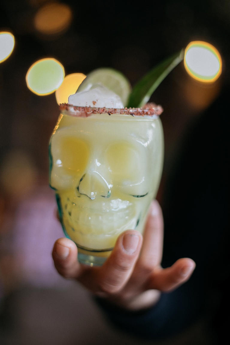 Expendio Montt: bar de tacos y chelas en Manuel Montt