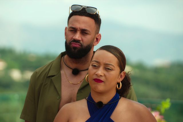 “Love Is Blind”'s AD Smith and Ollie Sutherland Are Engaged After ...