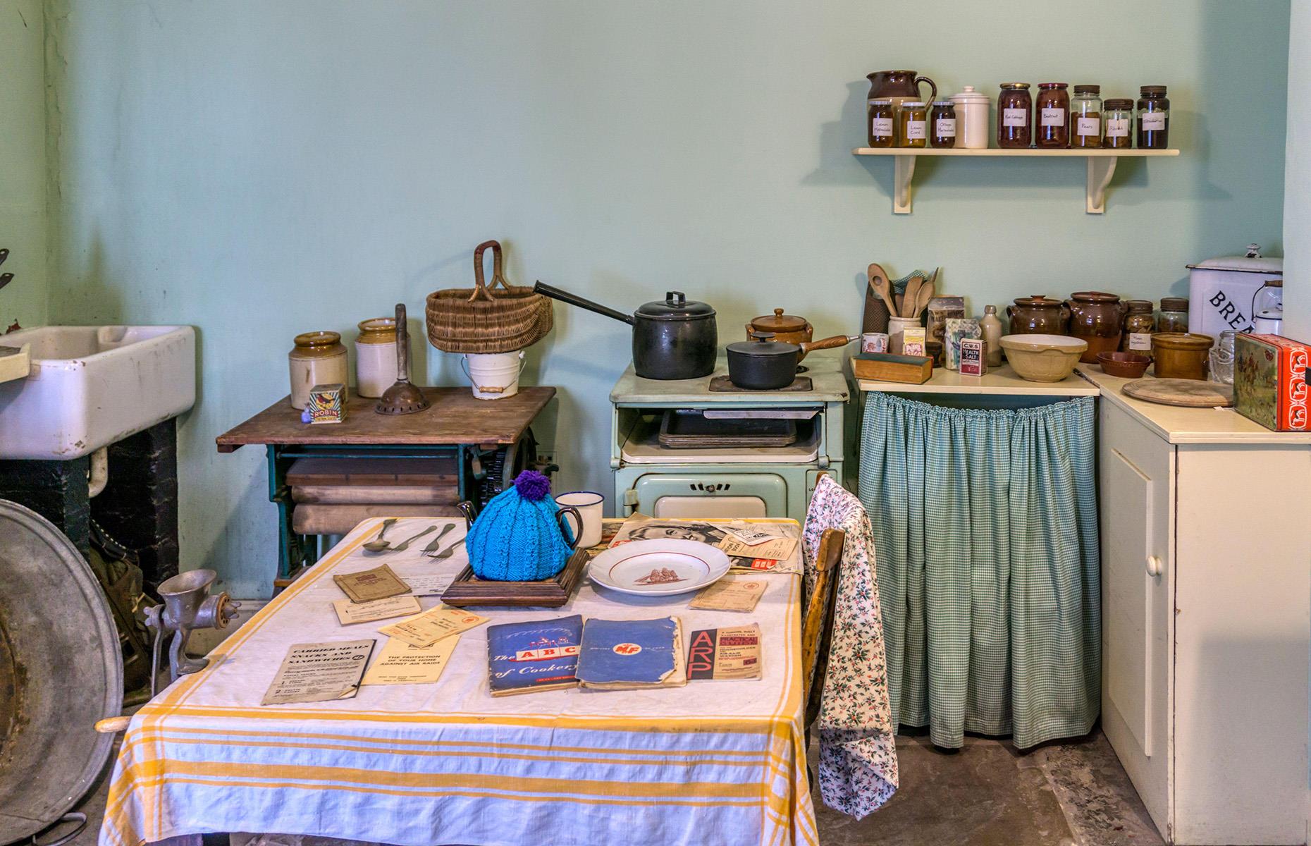 What did a British home actually look like in the 1940s?